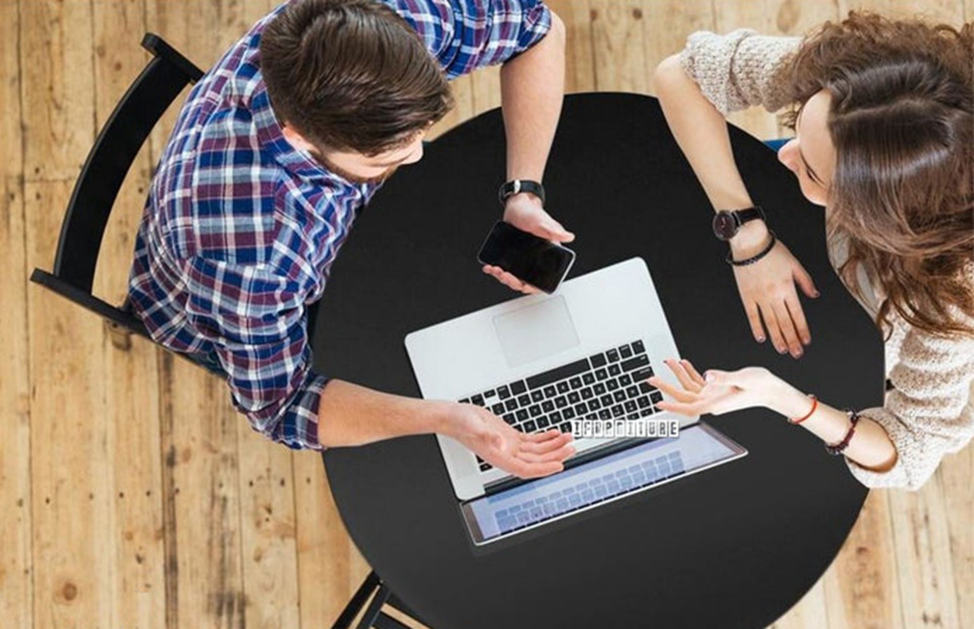 ALPHA 80 Round Table (Black)