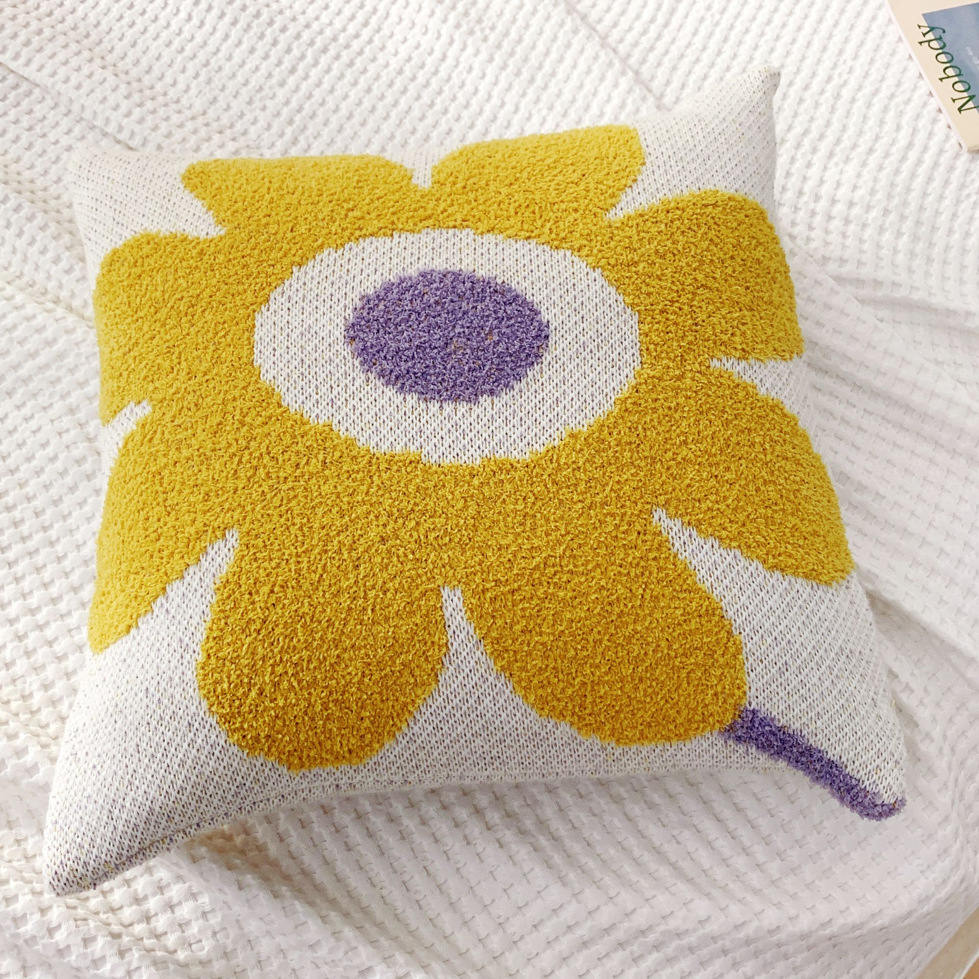 DAISY Floral Style Square Jacquard Cushion with Inner (45cmx45cm ...